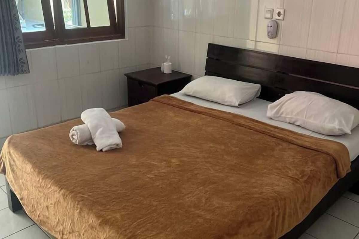 Cofres nos quartos, Wi-Fi de cortesia, roupa de cama