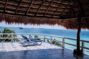 Master Suite Ocean Front | Roupas de cama antialérgicas, frigobar, individualmente decorados