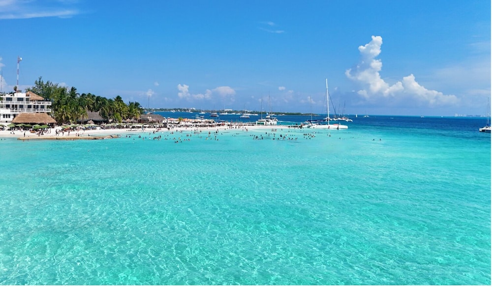 Chichis And Charlies Beachfront - Isla Mujeres