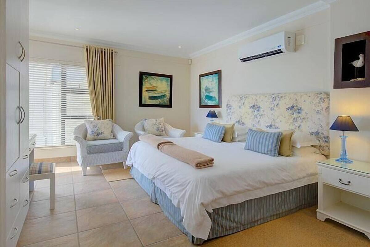 Sandpiper Studio with balcony  | Lençóis italianos Frette, roupas de cama premium, camas Select Comfort