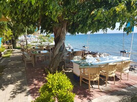 Café da manhã, almoço e jantar
