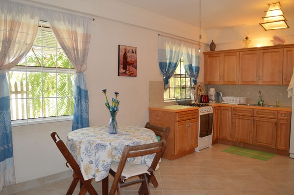 Sea View Apartment - Barbade