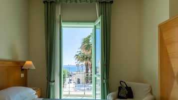 Quarto Duplo Superior, varanda, vista para o mar | Vista para a água