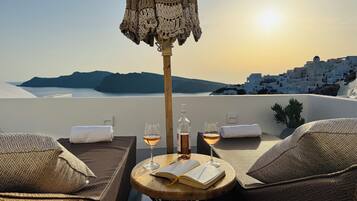 Suite Superior, 1 quarto, banheira de hidromassagem grande, vista para o mar (White dome) | Terraço/pátio interior