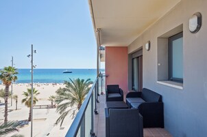 Apartamento standard, 2 quartos, sacada, vista para o mar (Plaça pati de cela nº1) | Terraço/pátio