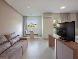 Suite Presidencial | Minibar, cofre no quarto, secretária, cortinas/cortinados opacos