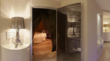 Salas para tratamentos a dois, sauna seca, sauna a vapor