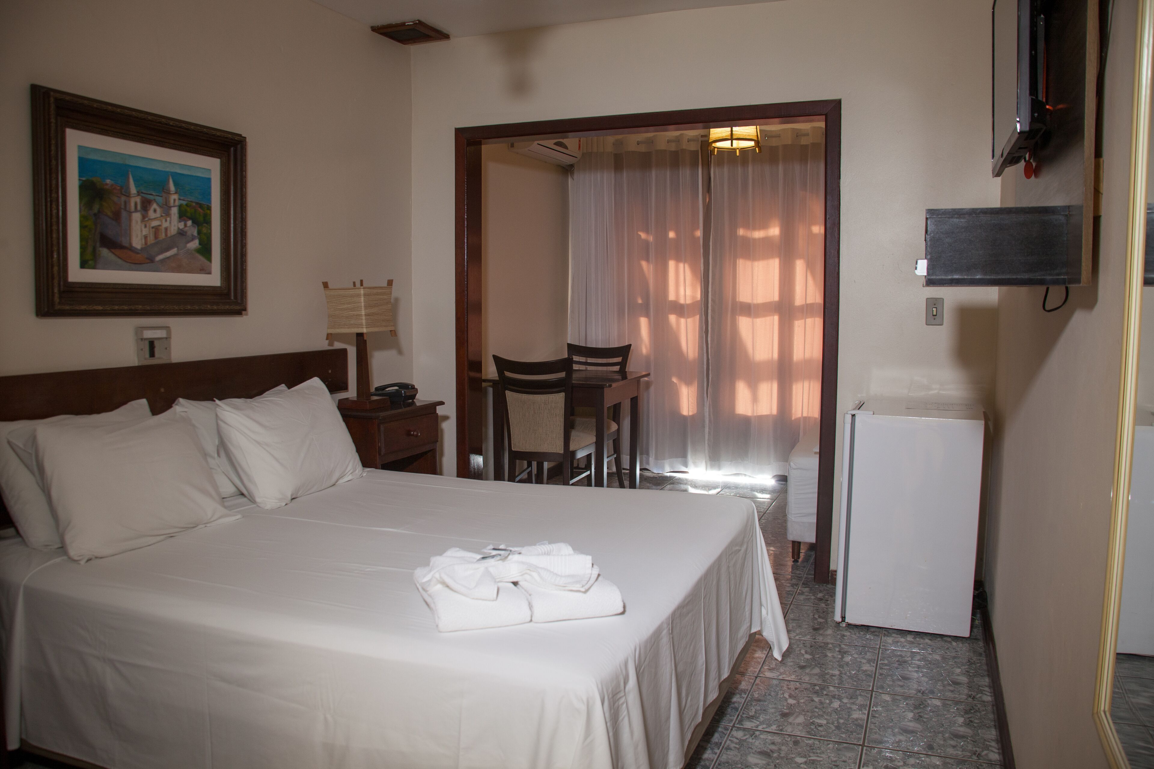 Minibar, secretária, cortinas/cortinados opacos, Wi-fi grátis 