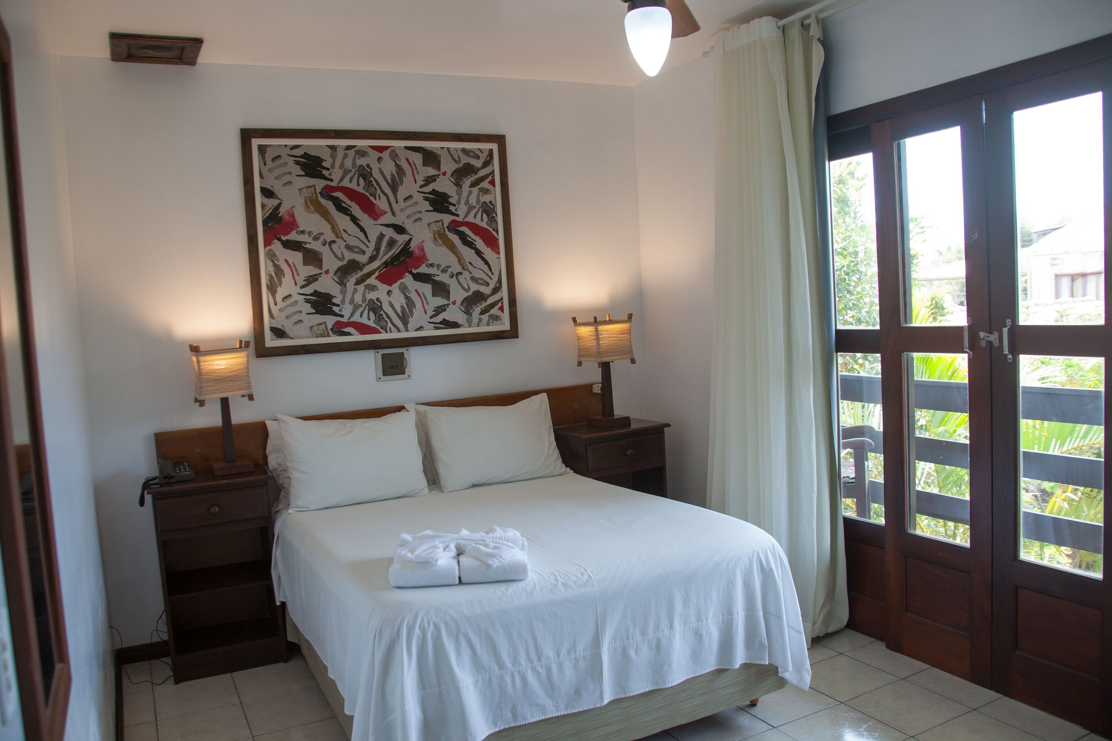 Minibar, secretária, cortinas/cortinados opacos, Wi-fi grátis 