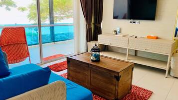 Quarto Signature | Minibar grátis, cofre no quarto, com decoração personalizada