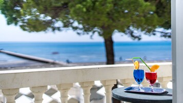 Vista para praia/oceano