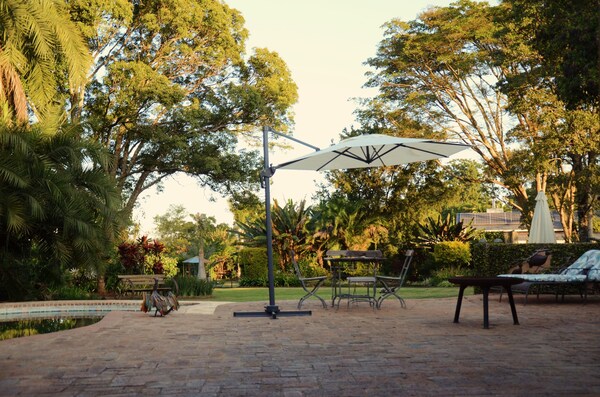 Malcolm Lodge - Harare