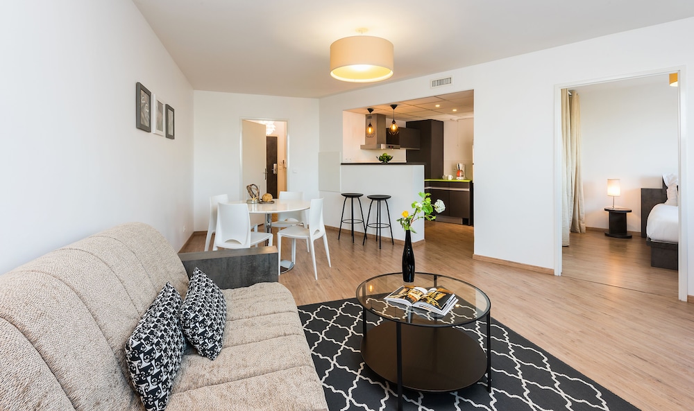 Ténéo Apparthotel Talence - Arthéna - Burdeos
