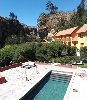 2 piscinas exteriores 