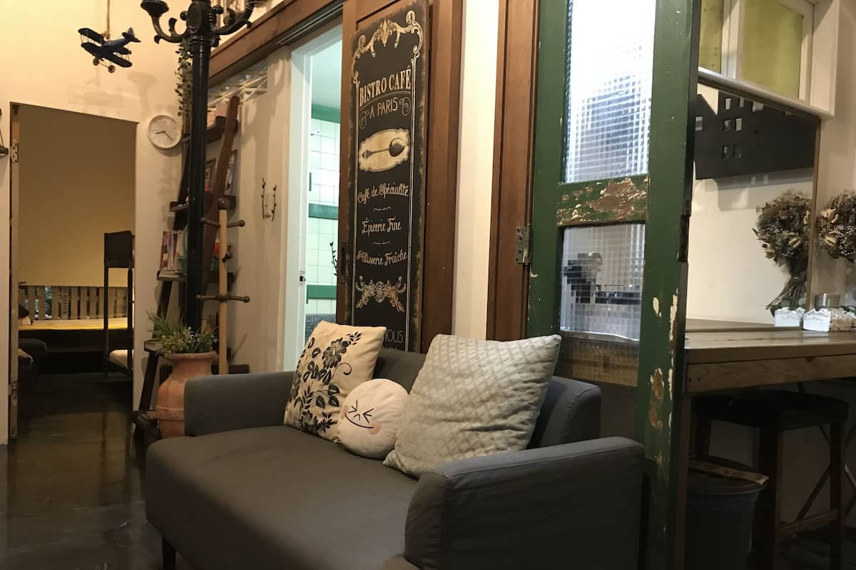 Apartamento sênior, 2 quartos | 1 quarto, roupas de cama premium, quartos à prova de som