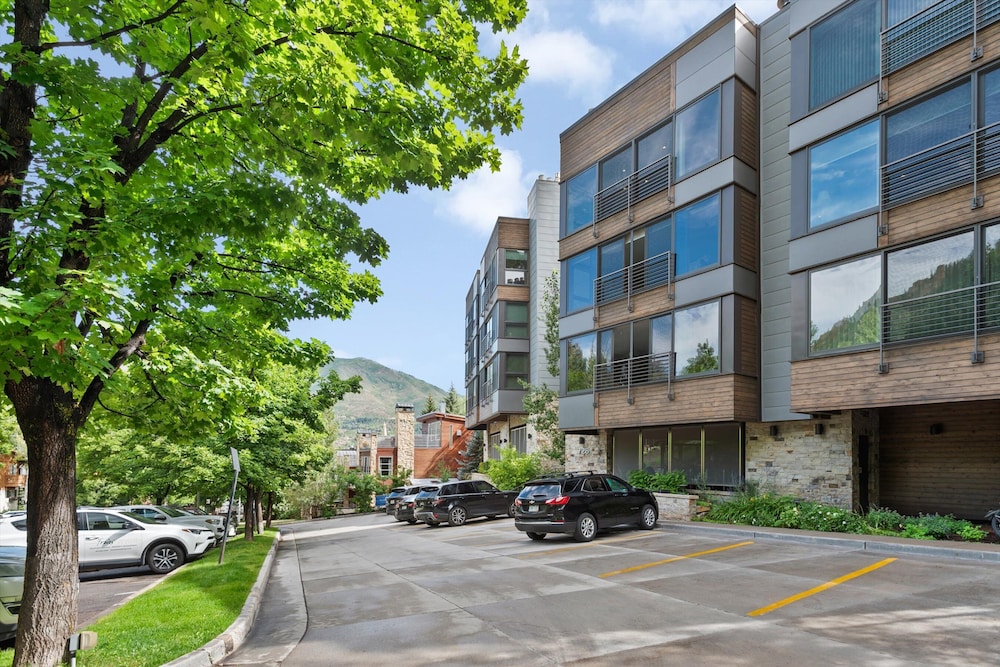 Durant Condominiums By Frias - Aspen, CO