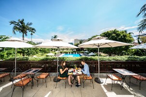 Pequeno-almoço tipo buffet diário incluído 