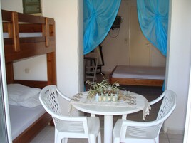 Estúdio | Secretária, ferro/tábua de engomar, camas desdobráveis, Wi-fi grátis 