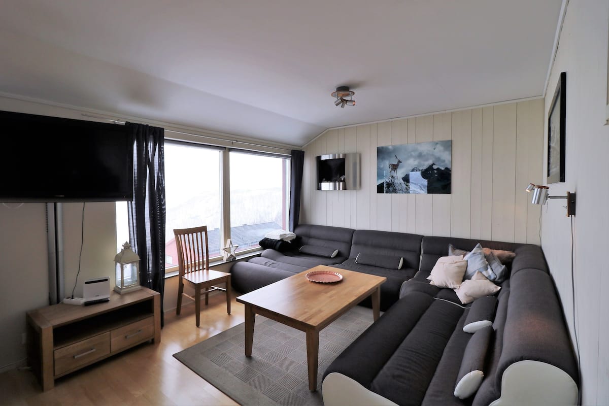 Apartamento família, 4 quartos | Roupas de cama premium, quartos à prova de som, Wi-Fi de cortesia