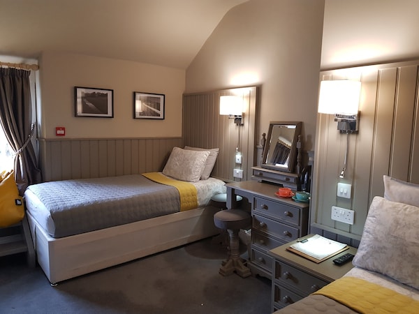 Bull Hotel - Great Britain