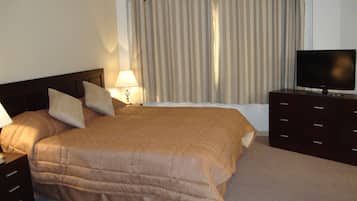 Suite Júnior, 1 cama king-size | Minibar, cofre no quarto, quartos insonorizados, ferro/tábua de engomar