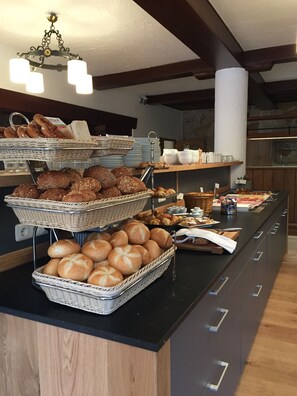Pequeno-almoço tipo buffet diário incluído 
