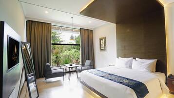 Grand Deluxe Queen Room | 1 quarto, roupa de alta qualidade, minibar, cofre no quarto
