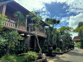 Quarto Executivo | Roupa de alta qualidade, minibar, cofre no quarto, secretária