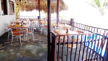 Serviço de café da manhã, culinária espanhola, vistas para a praia
