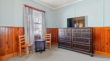 Quarto Deluxe, 1 cama queen-size | Roupa de cama fornecida