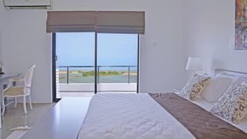 Quarto casal luxo, sacada, vista para o mar | 5 quartos, roupas de cama premium, cofres nos quartos
