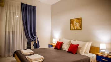 Apartamento luxo, 1 quarto, no jardim | 1 quarto, frigobar, cofres nos quartos, quartos à prova de som