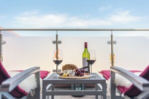 Suíte estúdio superluxo, banheira de hidromassagem | Roupas de cama premium, frigobar (abastecido com alguns itens grátis)