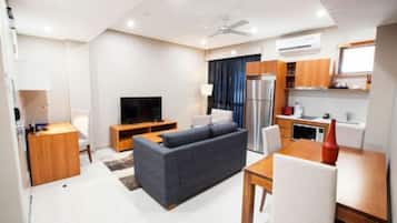 Suite Premier, 1 quarto, kitchenette, na torre | Cozinha privada | Um frigorífico, uma cafeteira/bule, uma chaleira elétrica