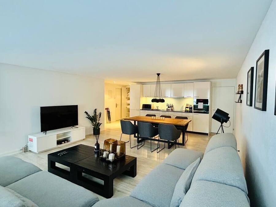Apartamento, 1 quarto | Área de estar | TV de tela plana