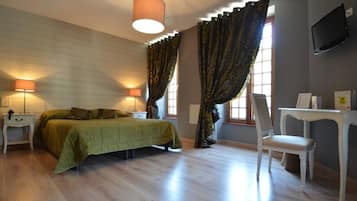 Quarto Duplo Comfort | Secretária, quartos insonorizados, berços/camas para crianças grátis