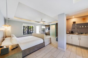 Suíte família, várias camas (Self check-in) | Roupas de cama premium, cofres nos quartos, cortinas blackout