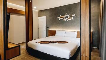 Quarto Duplo Deluxe | Cofre no quarto, secretária, cortinas/cortinados opacos, Wi-fi grátis