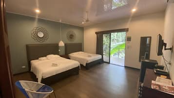 Suite Deluxe | 1 quarto, minibar, cofre no quarto, com decoração personalizada