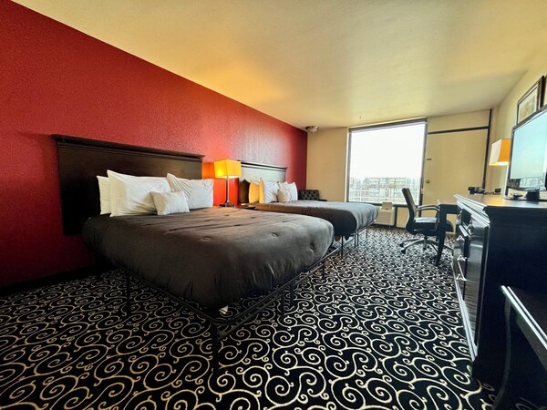 Fairbridge Inn Express Hiawatha - Kansas