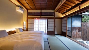 Casa Tradicional, vista para o jardim, no edifício anexo (Japanese Style) | 1 quarto, cofre no quarto, roupa de cama fornecida