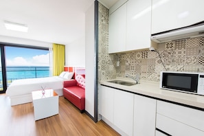 Quarto (A / 10py) | Cortinas/cortinados opacos, Wi-fi grátis, roupa de cama fornecida