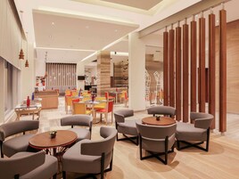 Café da manhã com buffet todos os dias mediante uma taxa