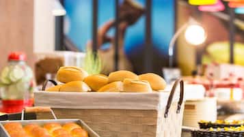 Café da manhã com buffet todos os dias mediante uma taxa
