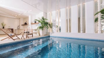 Piscina interna, piscina externa