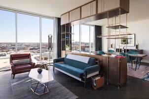 Suite (Penthouse) | Lençóis de algodão egípcio, roupa de alta qualidade, minibar 