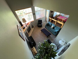 Casa, várias camas (Forest Park 3 bed 4 Bath Twnhm HTJM) | Sala de estar | Televisor, leitor de DVD 