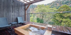 Frigobar, cofres nos quartos, Wi-Fi de cortesia, roupa de cama