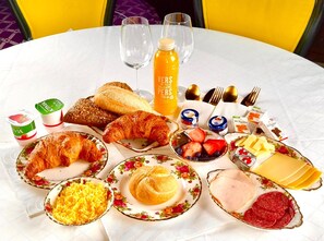 Pequeno-almoço continental diário incluído 