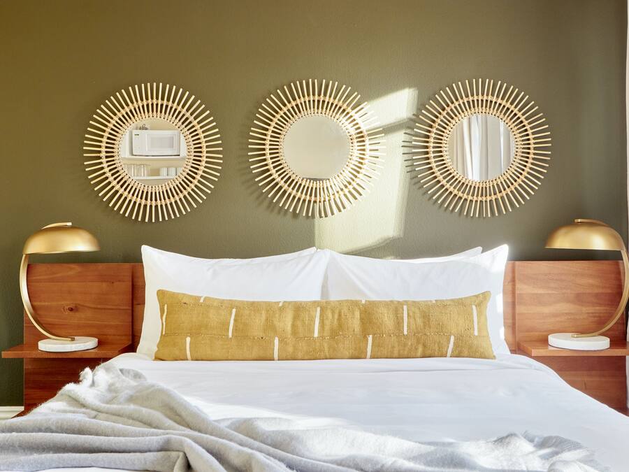 Estúdio Deluxe, 1 cama queen-size (Self Check-in with Virtual Front Desk) | Com decoração personalizada, com mobília individualizada